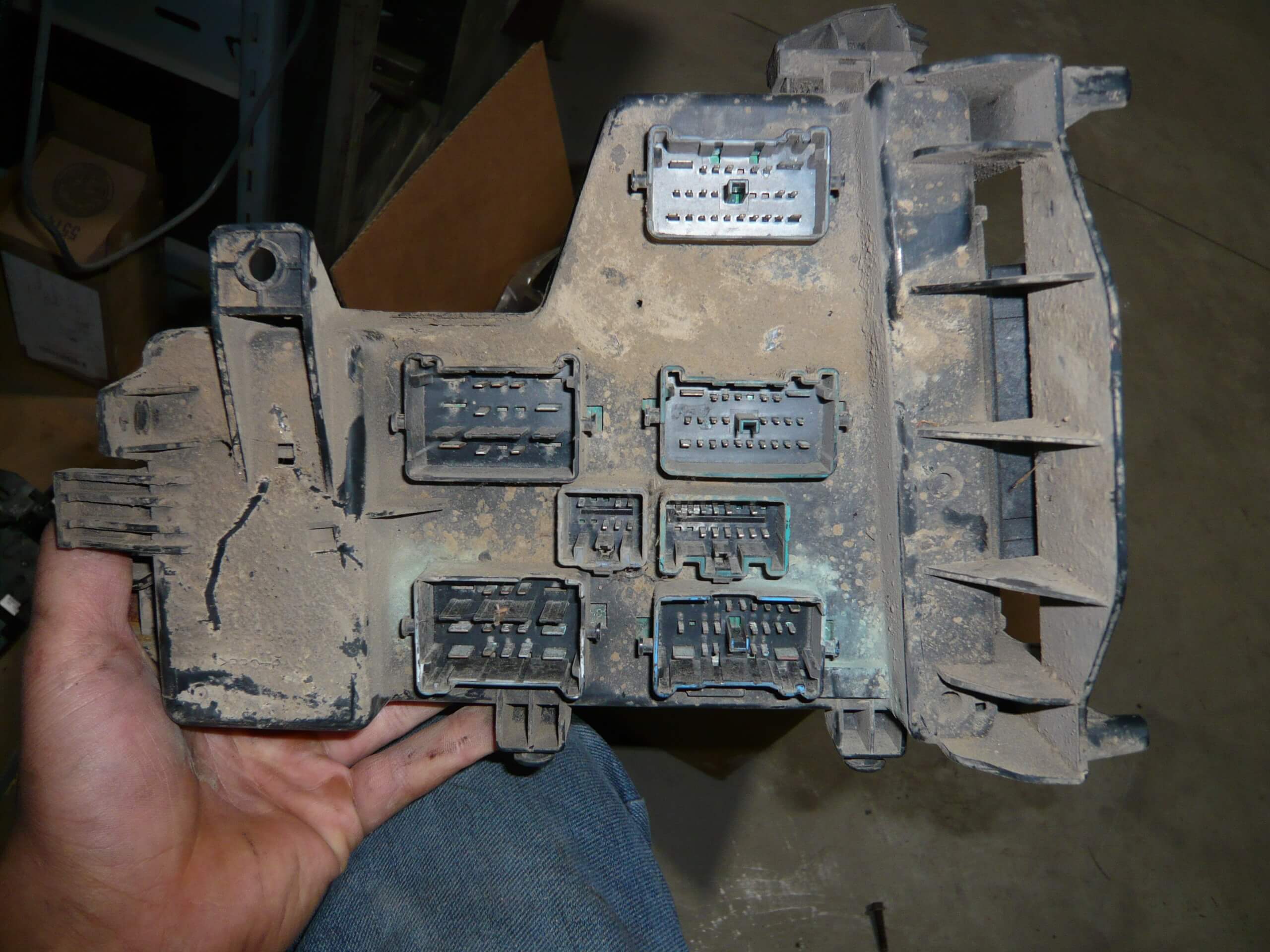 Fuse Box / TIPM Module – 2002 – 2005 – Used – 05026036AC – One Stop ...