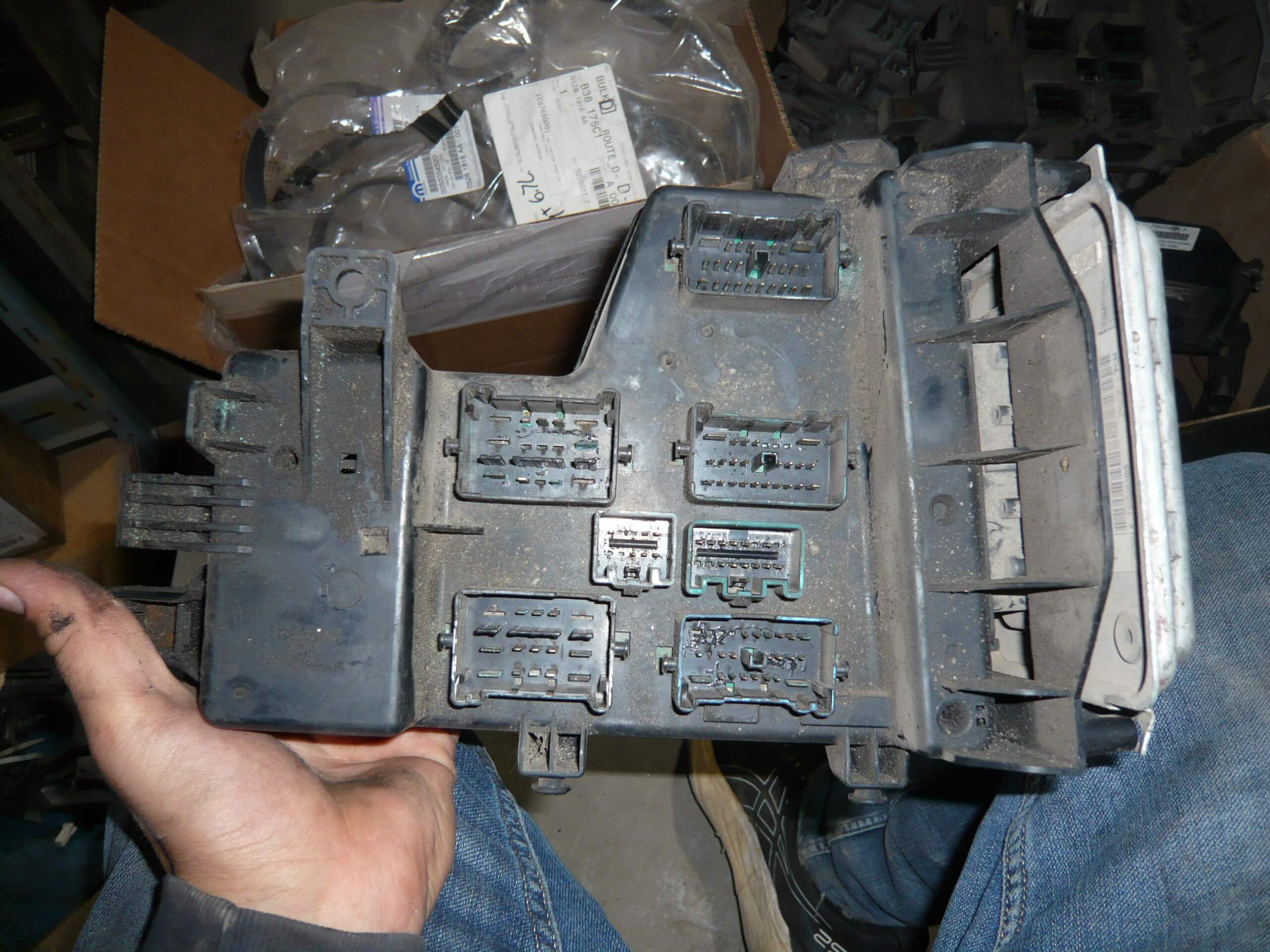 Fuse Box / TIPM Module – 2002 – 2005 – 2500 – 3500 – Used – 05026032AB ...