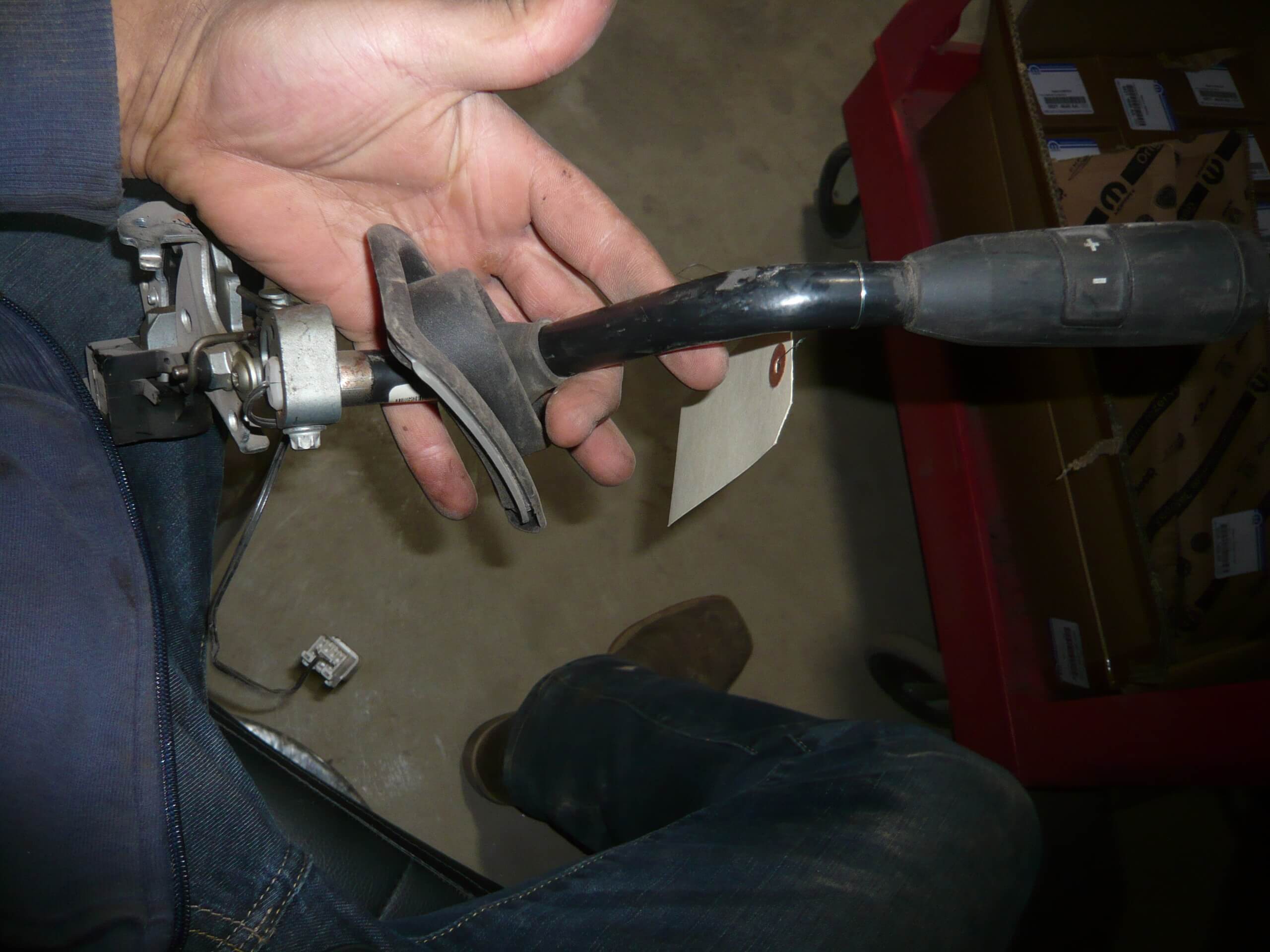 Shifter Lever – Column Shift – 2009 – 2018 – 1500 – 2500 – 3500 – Used ...