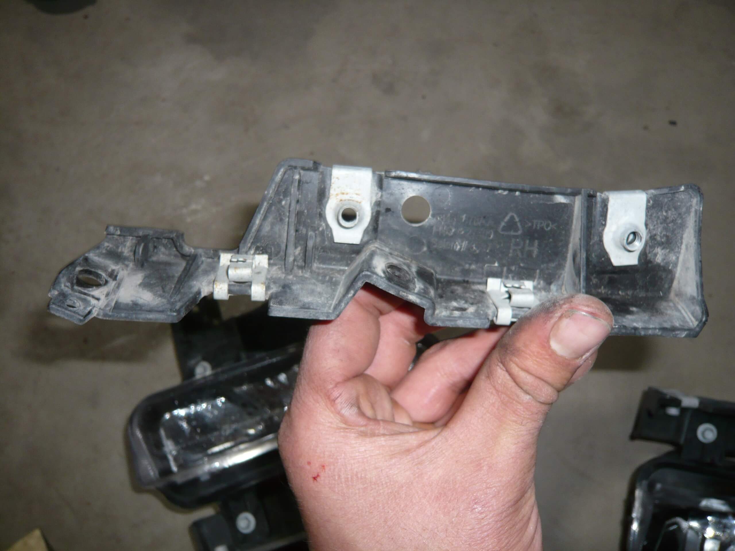 6.2L – 5.7L – 3.6L – Ram Fog Light RS (Right Side) – 1500 – Used ...