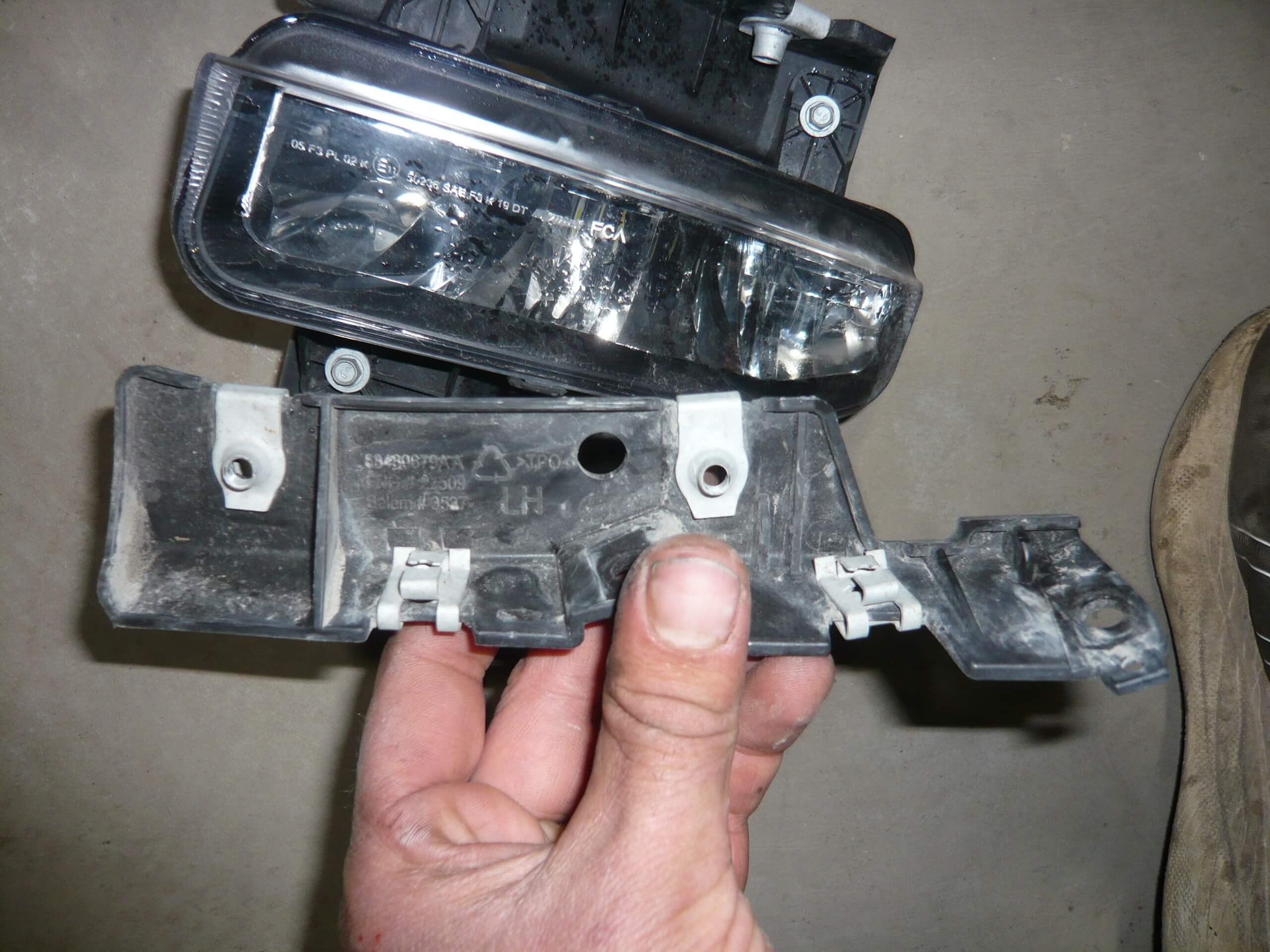 6.2L – 5.7L – 3.6L – Ram Fog Light – LS (Left Side) – 1500 – Used ...