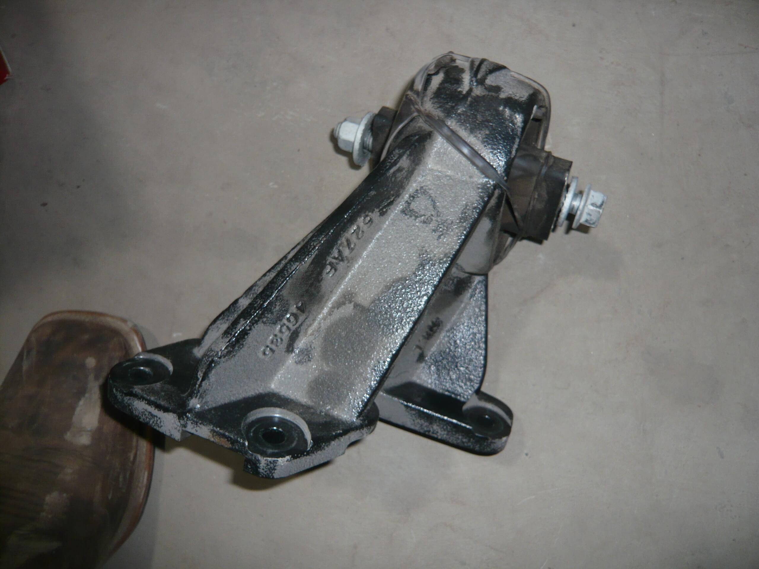 3.6L – Left Side Motor Mount – RWD – 68159627AF – New Take Off – One ...