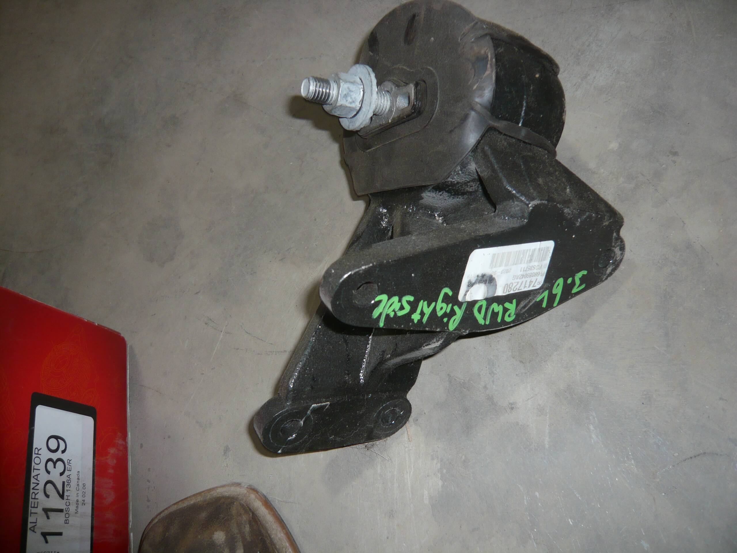 3.6L – Left Side Motor Mount – RWD – 68159627AF – New Take Off – One ...